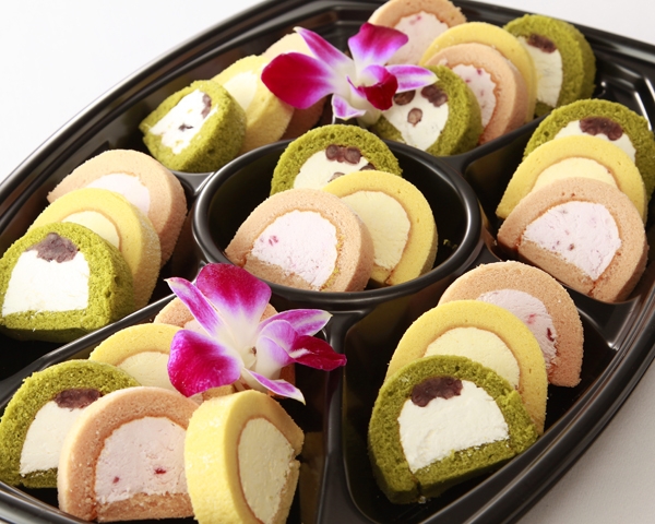 3種のロールケーキ 東京・神奈川・埼玉・千葉のケータリング サービス、オードブルの宅配はお任せ下さい。